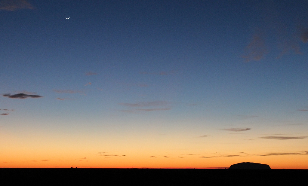 Uluru and the Moon | Australasian Planetarium Society